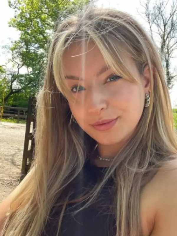 MollyX Biography, Wiki, Age, Height, Career, Net Worth and More ...